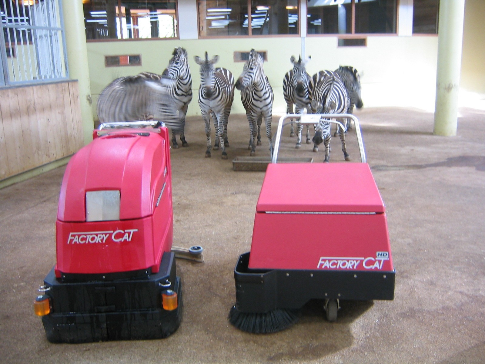 HODGE MATERIAL HANDLING